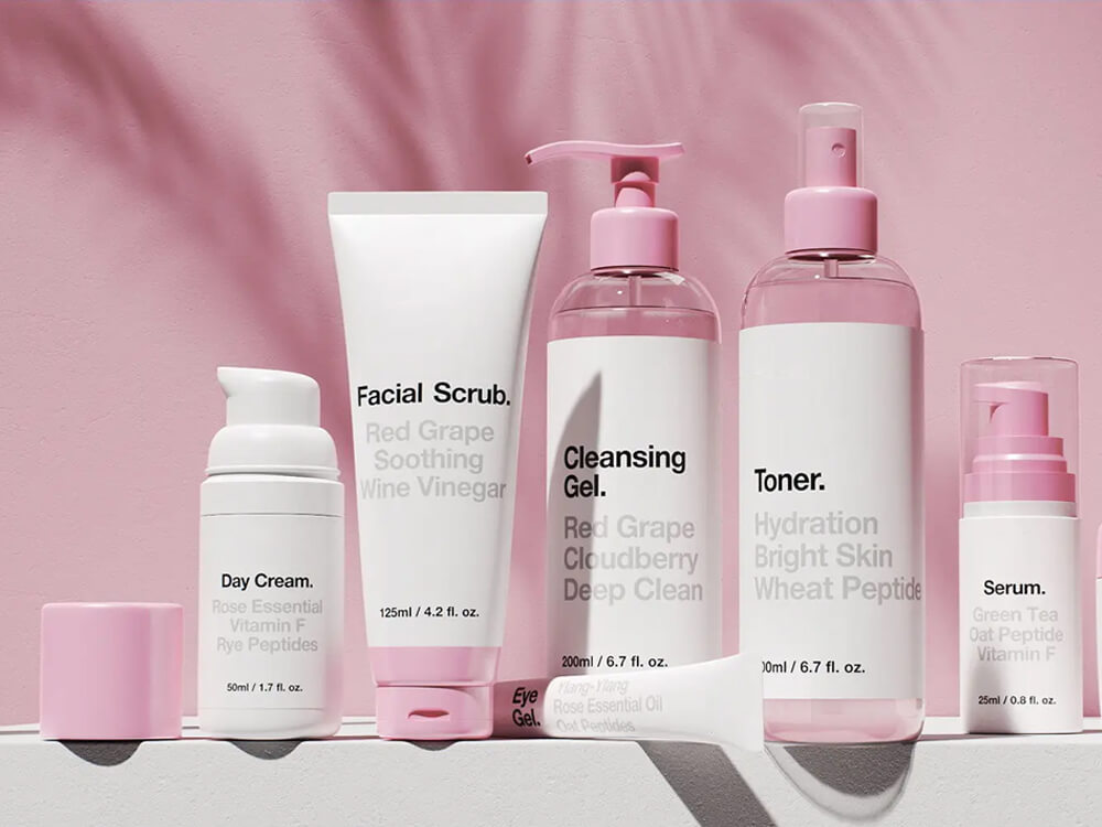 Spray Bottles | Wholesale & Custom Cosmetic Packaging